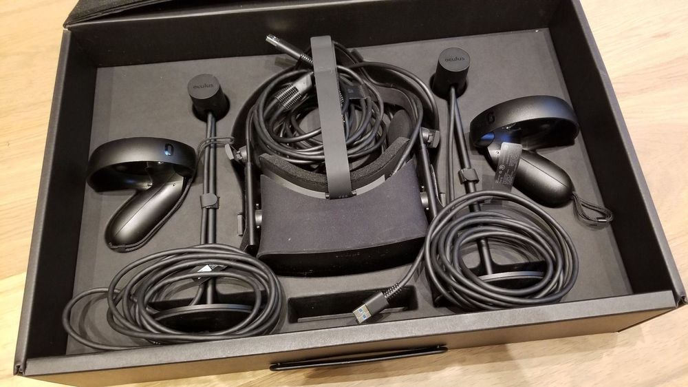 Oculus Rift inkl. Controller + Tracking (Gebraucht) in Zürich für CHF ...