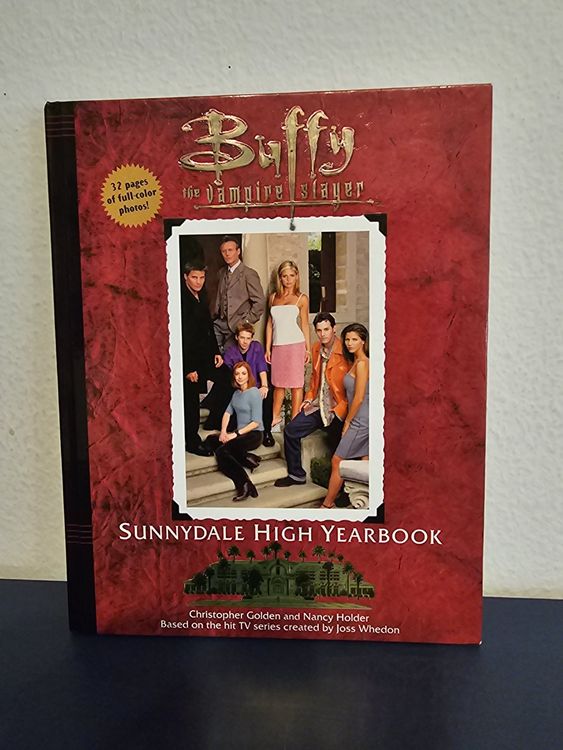 Buffy Sunnydale High Yearbook (Gebraucht) in Emmenbrücke für CHF 3 ...