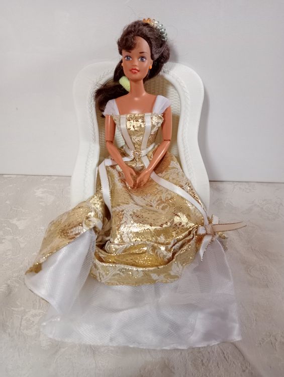 Barbie Puppe Mattel 1990 Brünette Goldenes Hübsches Kleid Kaufen Auf