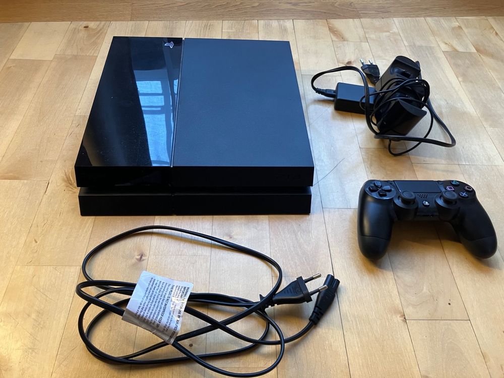 PS4 + manette + docking (D'occasion) à Avry-sur-Matran pour CHF 150 ...