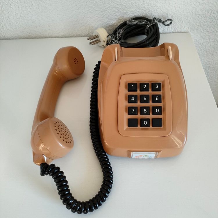 Schweizer Tastentelefon aus der 80er Jahren (Gebraucht) in Dietikon für ...