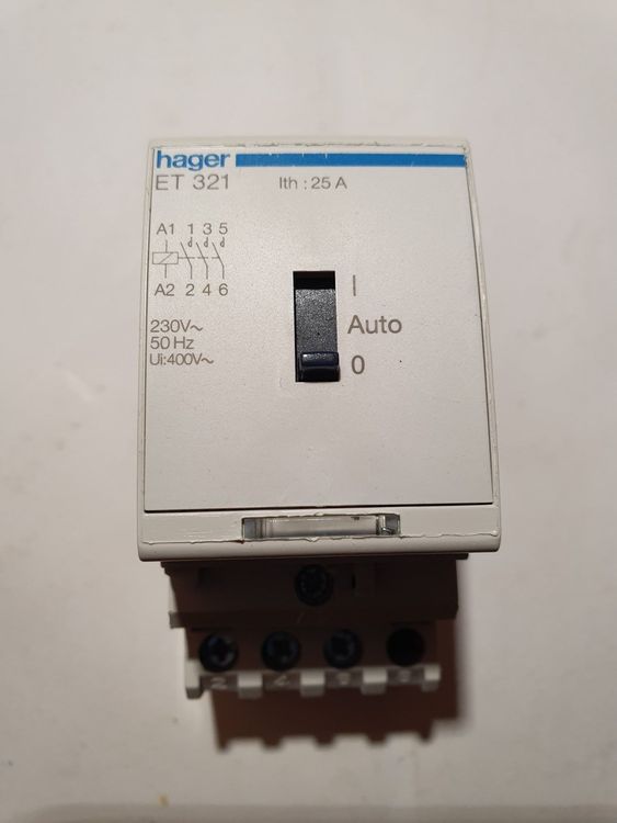 Tag/Nacht Schütz Hager ET 321 Hand-0-Automat 3-Polig (Gebraucht) in ...