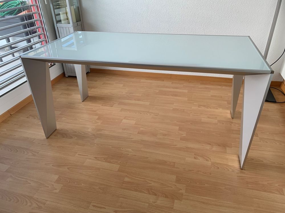 Esstisch, Glastisch, ALU-Tisch, satinierte Glasplatte (Gebraucht) in ...