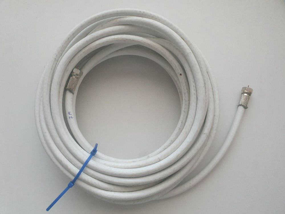 Sat- bzw. Antennen-Kabel geschirmt; 90dB, mit SAT Stecker 7m (Gebraucht ...