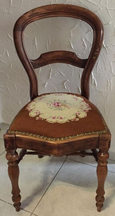 antiker Stuhl mit Polster + Gobelin | Kaufen auf Ricardo