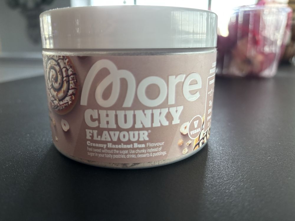More Chunky Flavour Creamy Hazelnut Bun, Vegan, Neu! (Neu und ...