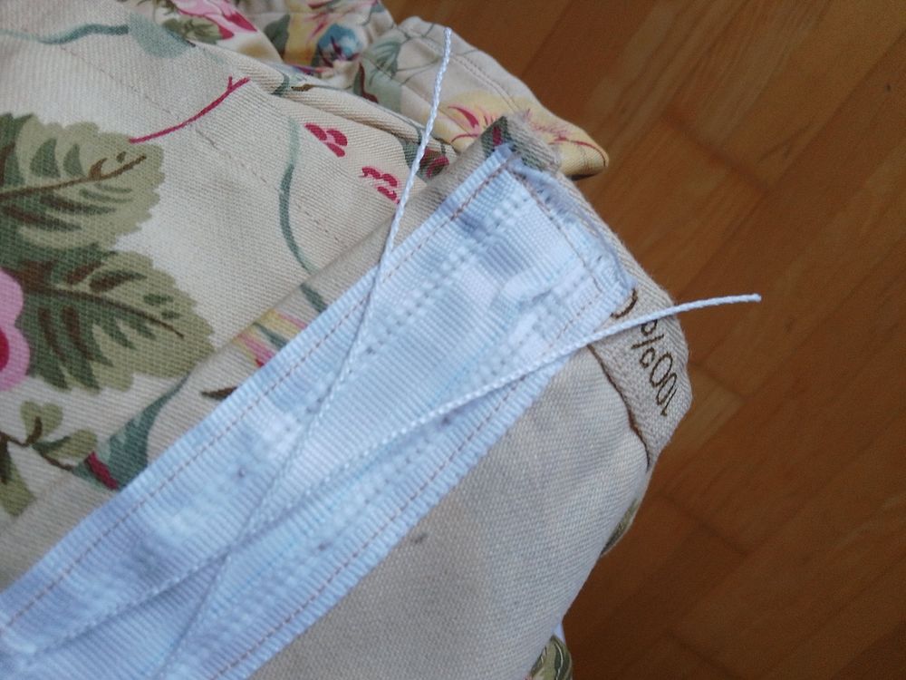 2 LAURA ASHLEY Vorhänge mit Blumenmuster (Gebraucht) in Etzelkofen für ...