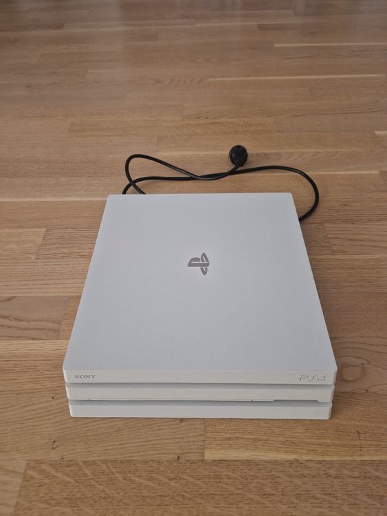 PS4 Pro White (1TB) (Gebraucht) in Goldach für CHF 229 – mit Lieferung ...