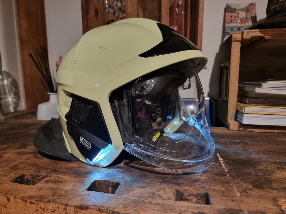Feuerwehrhelm MSA Gallet F1XF (Neu (gemäss Beschreibung)) in Ballwil ...