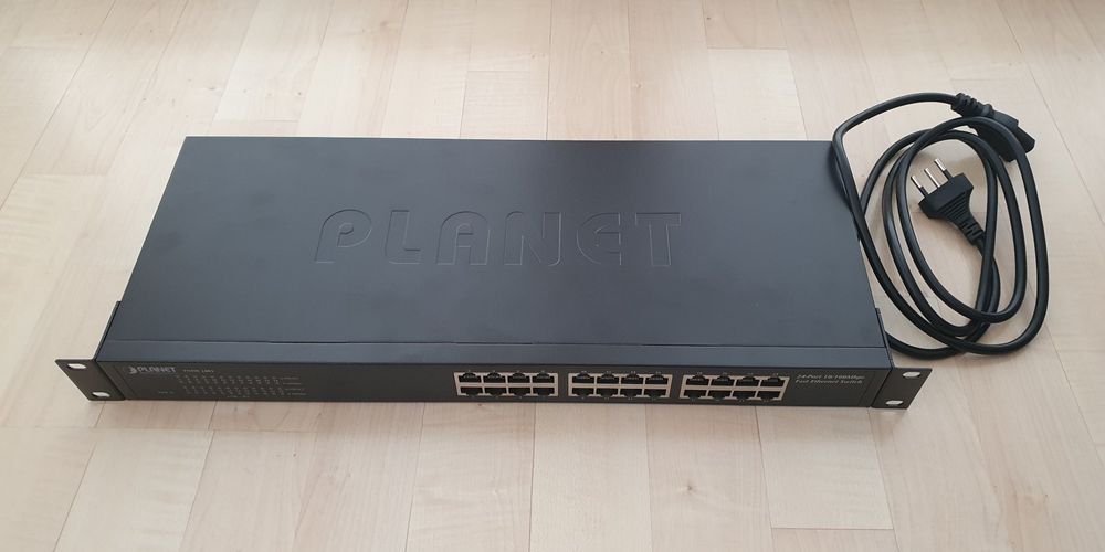 Planet Ethernet Switch 10/100 MBit, 24 Port (Gebraucht) in Mellingen ...