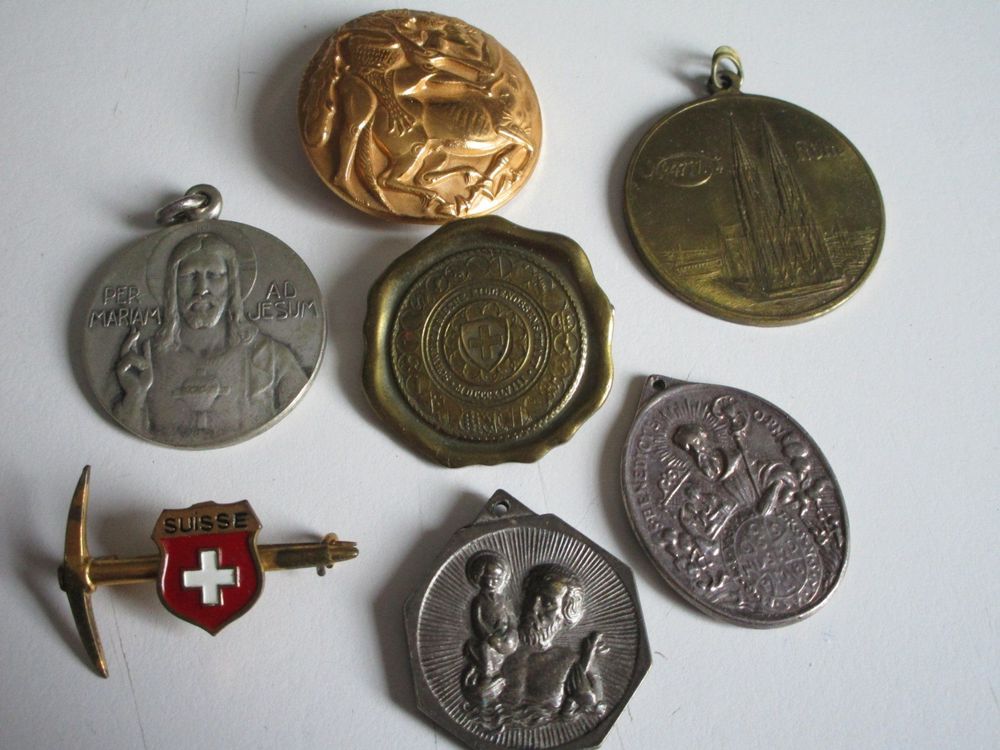 Diverse Abzeichen 7 Stück | Kaufen auf Ricardo