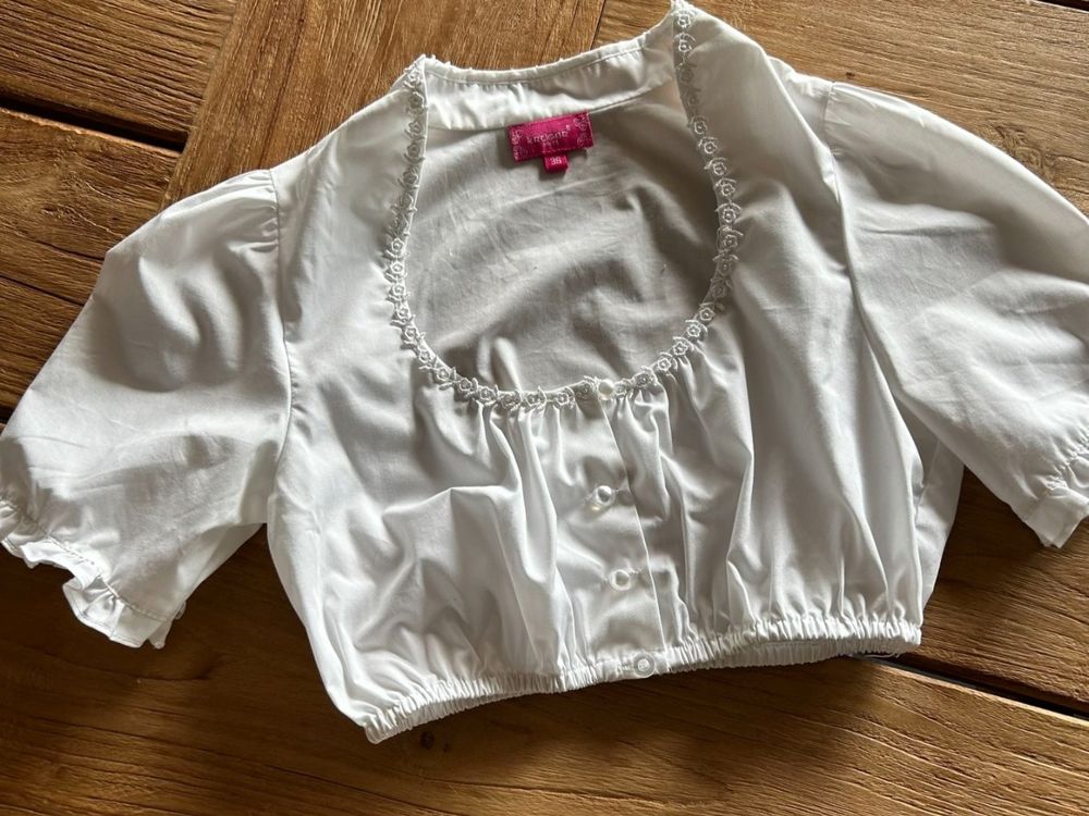 Dirndlbluse (Neu (gemäss Beschreibung)) in Barzheim für CHF 20 – mit Lieferung auf Ricardo kaufen