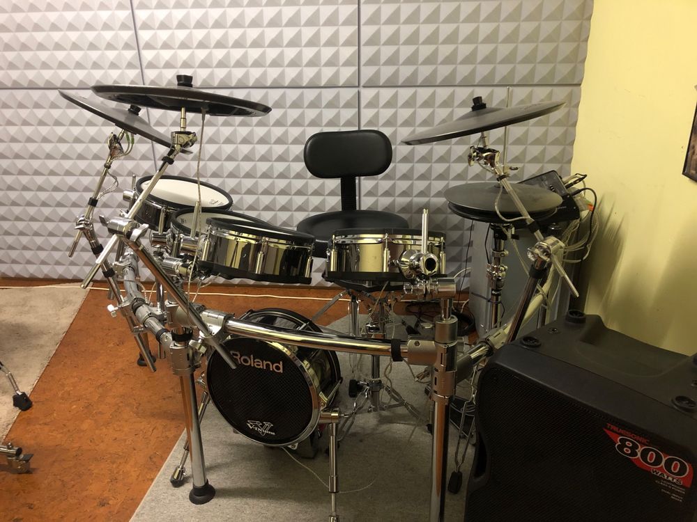 Roland TD 30 inkl. Boxe Truesonic 800 Watt (Gebraucht) in Uster für CHF ...