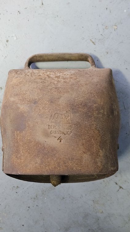 Ancienne cloche chamonix devouassoud 4 (Gebraucht) in Cressier NE für CHF 201 – mit Lieferung ...