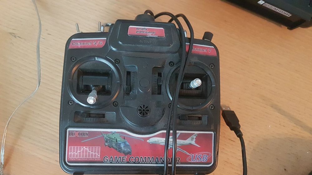 Game commander USB Fernbedienung für Modellflugzeuge | Kaufen auf Ricardo