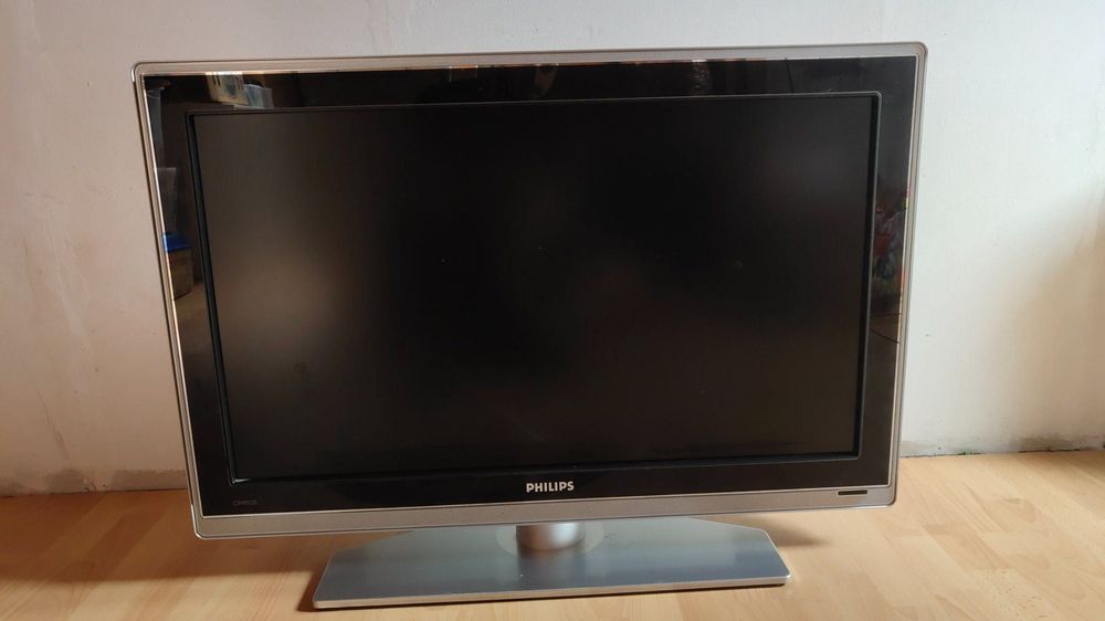 Philips Cineos TV mit Ambilight | Kaufen auf Ricardo