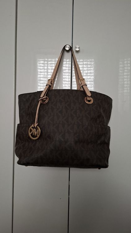 Michael Kors Jet Set Medium Logo Pocket Tote (Gebraucht) in Altenrhein ...