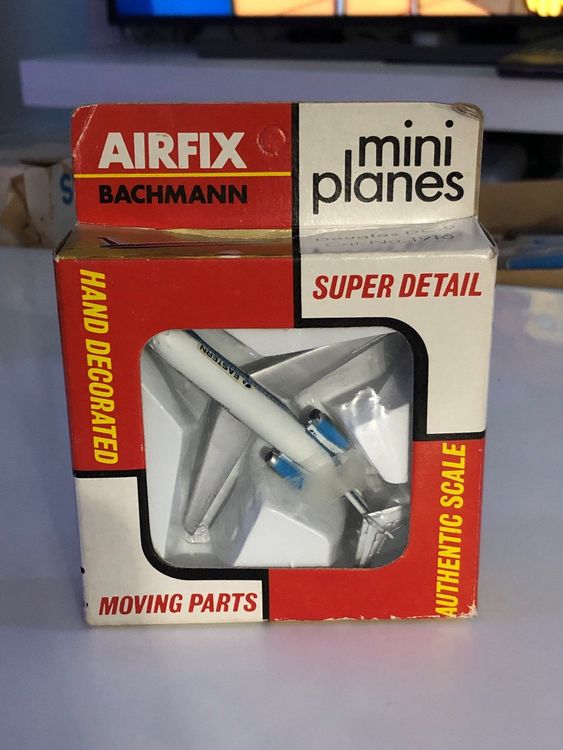 Douglas DC-9 Flugzeug Neu (Neuf avec emballage d'origine) à Allschwil pour CHF 4.9 – avec ...