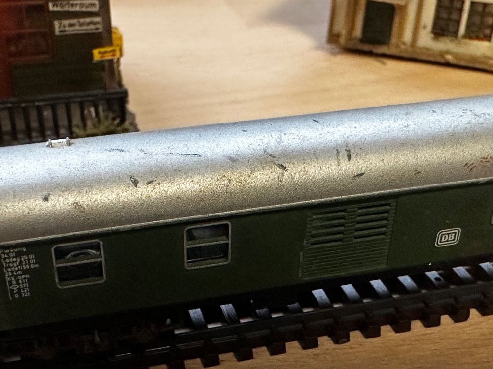 TRIX 2 Personenwagen + 1 Gepäckwagen + 1 Schlafwagen (Gebraucht) in ...