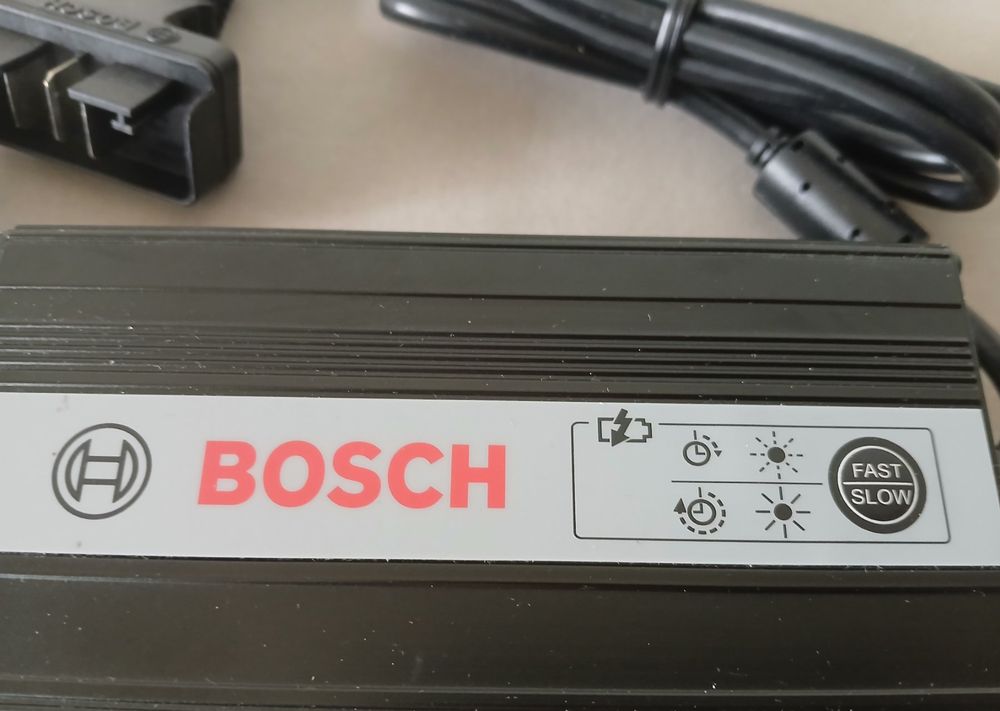 Ladegerät Bosch Classic 1A oder 4A - 0 275 007 900 - 36-4/1 (Gebraucht) in Winterthur für CHF 85 ...