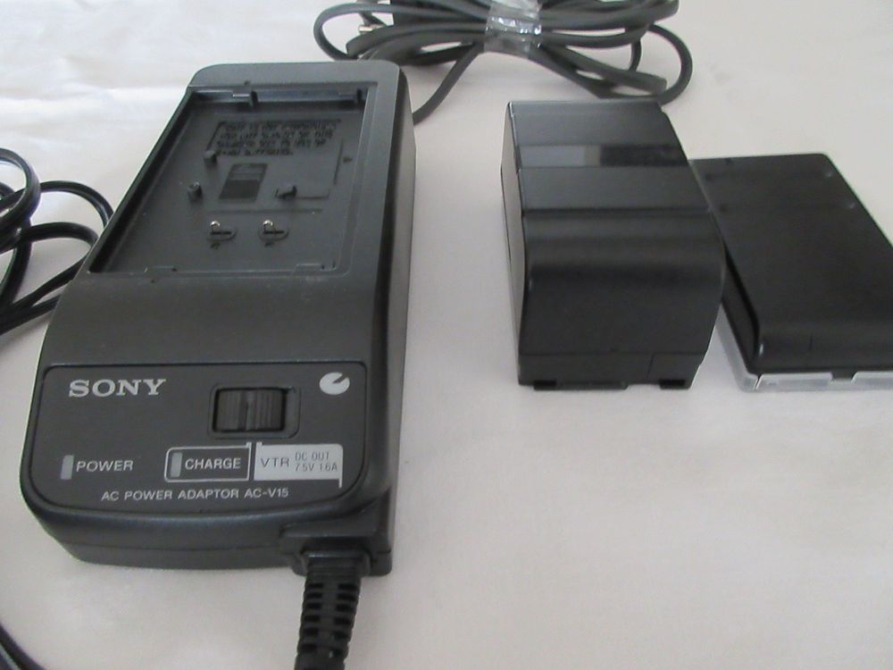 SONY Handycam Video 8 / CCD - TR330E Pal Videokamera (Gebraucht) in ...