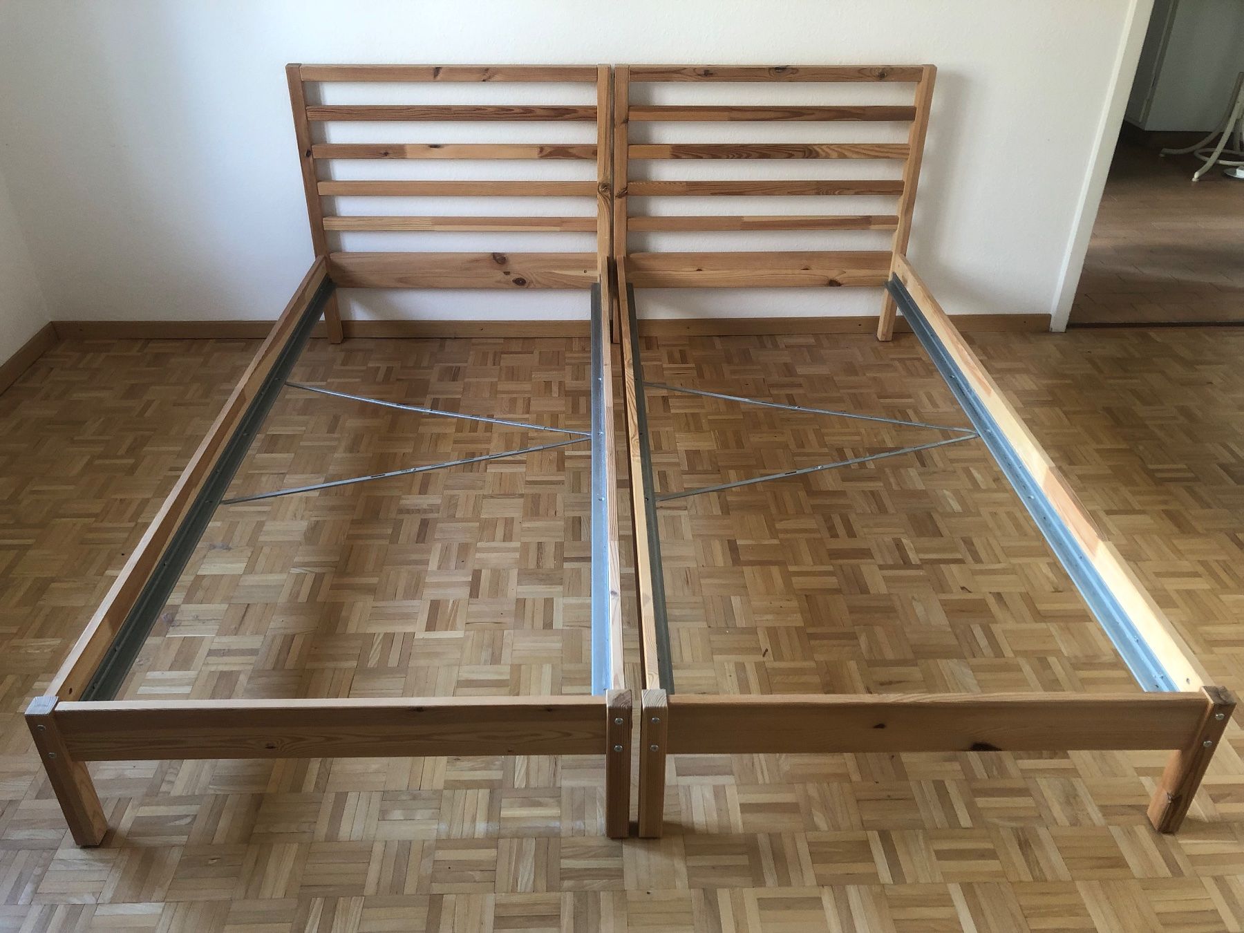 IKEA TARVA Holzbett - Lit en bois massif (Gebraucht) in Biel/Bienne für ...