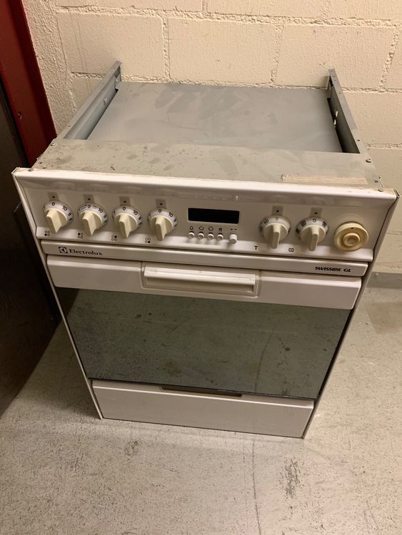 Alter Kochherd/Backofen (Gebraucht) in Dintikon für CHF 1 – nur ...