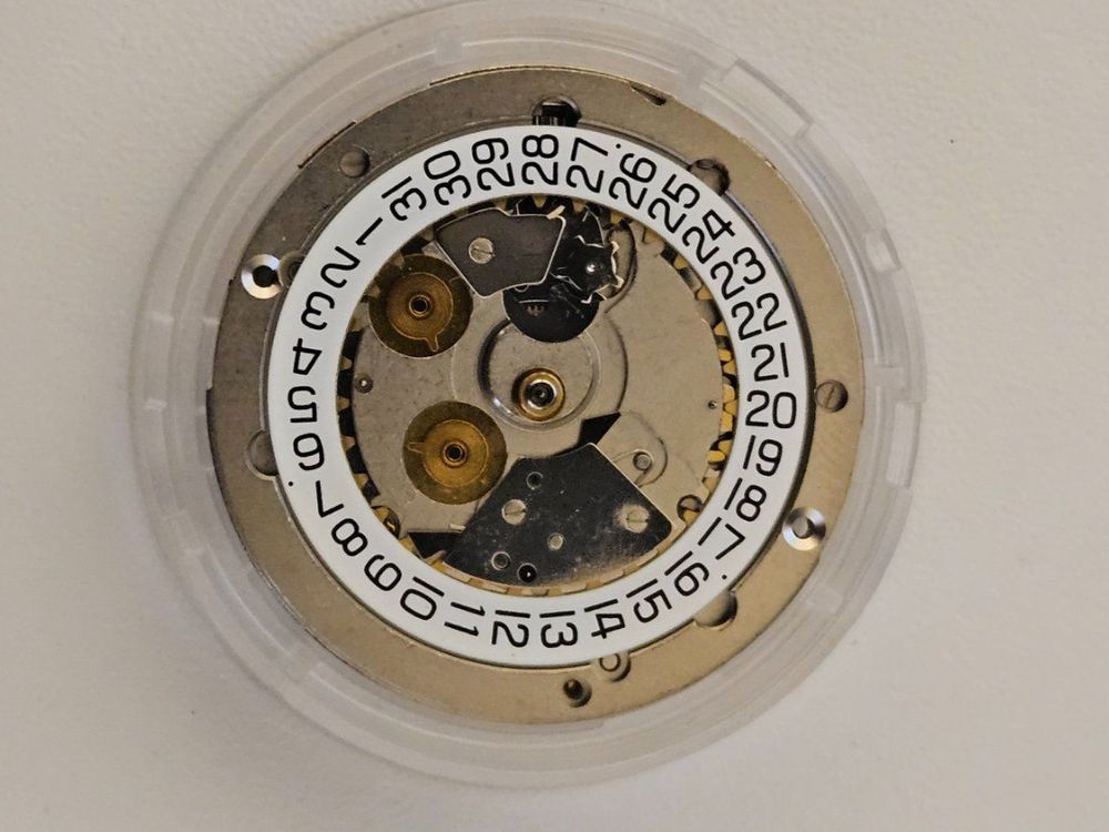 ETA 7750 Uhrwerk (Defekt) in Leuzigen für CHF 89.9 – mit Lieferung auf ...