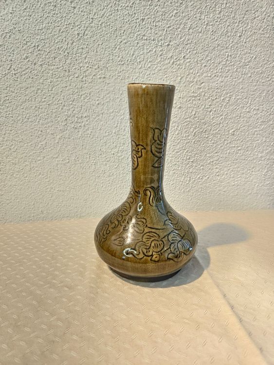 Sehr alte Vase unleserlich signiert | Kaufen auf Ricardo
