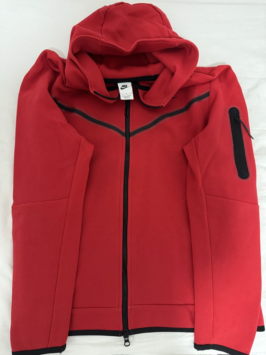 Nike Tech Fleece Zip Hoodie Rot, Grösse L, Neuwertig! (52) (Gebraucht ...