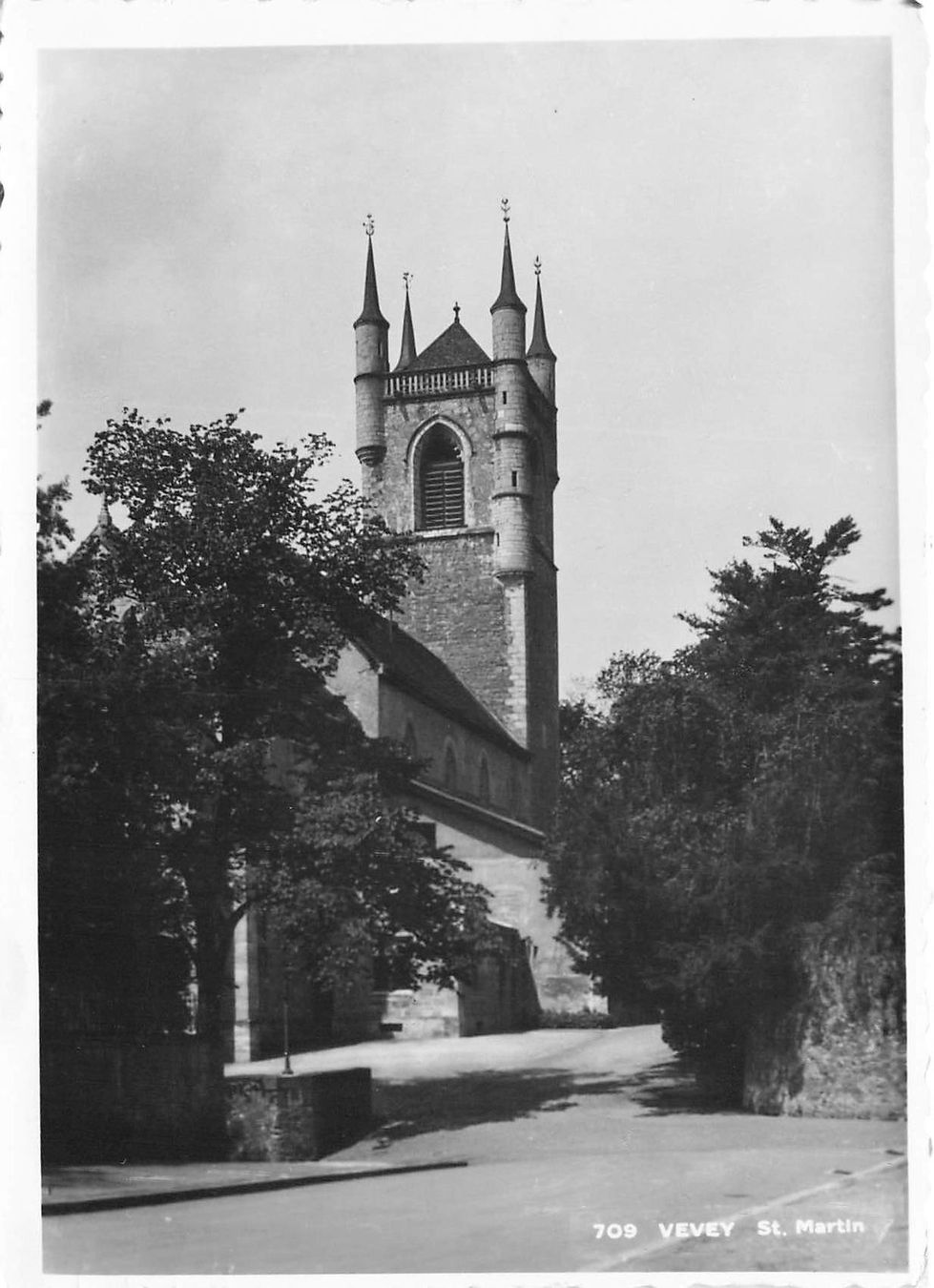 Vevey (VD) – Kirche St. Martin, gotischer Turm mit Fialen G (Usato) a ...
