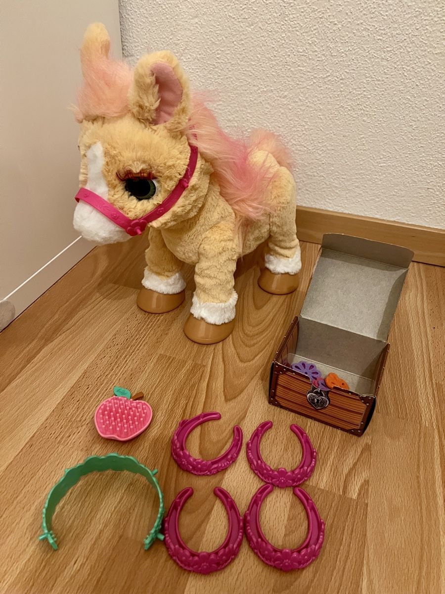 Interaktives Pony von Fur Real mit Zubehör (Gebraucht) in Obernau für ...