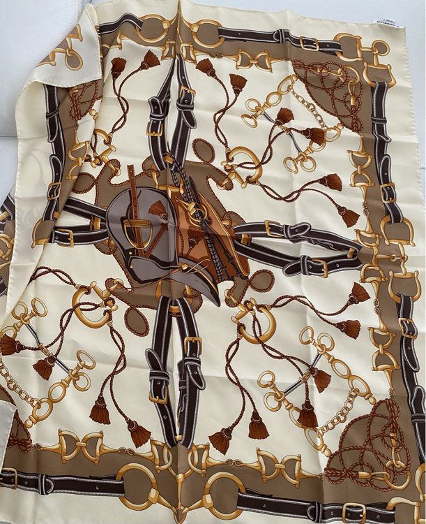 Codello Seiden Foulard 🌸 (D'occasion) à Opfikon pour CHF 35 – avec ...