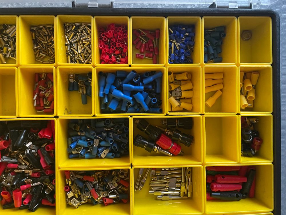 Ein Lot Elektromaterial (1), Kabelschuhe, Kabelhülsen etc. (Gebraucht ...