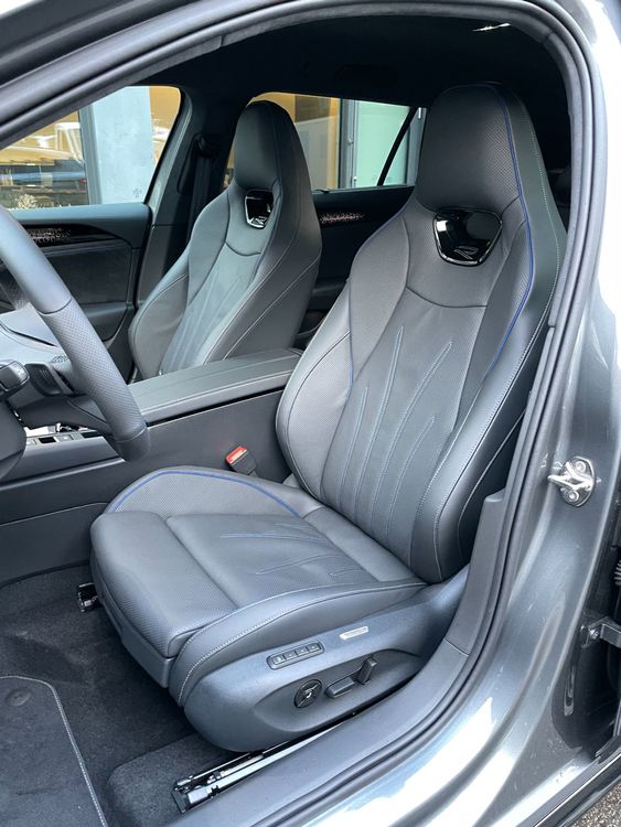 VW Passat Variant 2.0 TDI evo R-Line 4 Motion DSG (Neu (gemäss ...