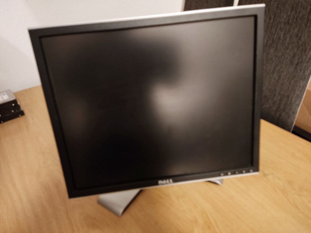 Dell 1907FP 19" 60Hz LCD Monitor | Kaufen auf Ricardo