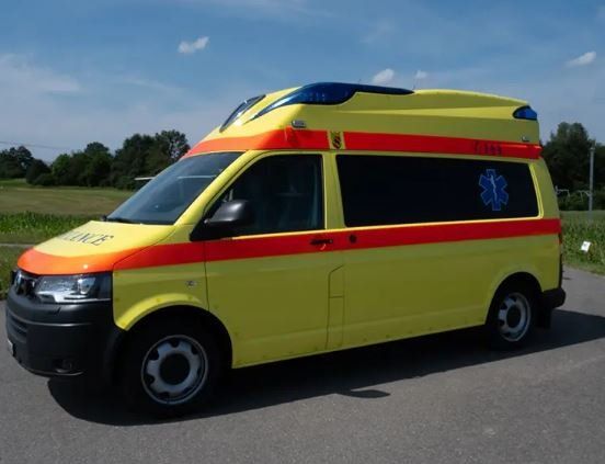 VW Transporter Ambulanz, wenig Kilometer, ideal für Camper (Gebraucht) in Galgenen für CHF 39000 ...
