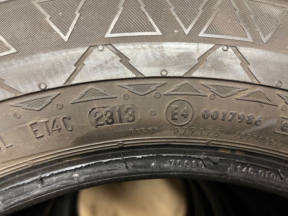 Winterreifen Continental 215/65R16C (Gebraucht) in Langnau am Albis für ...