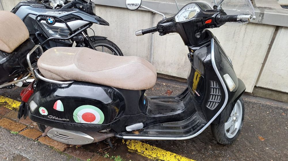 Vespa GTS 250 – 18’000 km – CHF 700 (an den Meistbietenden) (Gebraucht ...