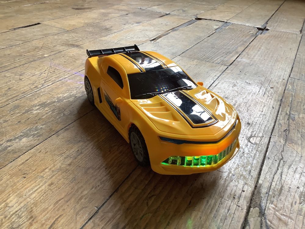 Transformer „Speeding Deforme Car“ Yi jun Toys | Kaufen auf Ricardo