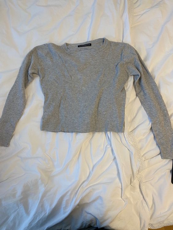 Kurzer grauer Pullover | Kaufen auf Ricardo