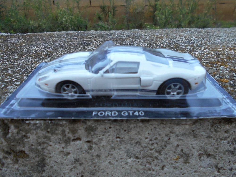 Ford GT40 2004-2006 blau / weiss 1:43 von DeAgostini (Neu und ...