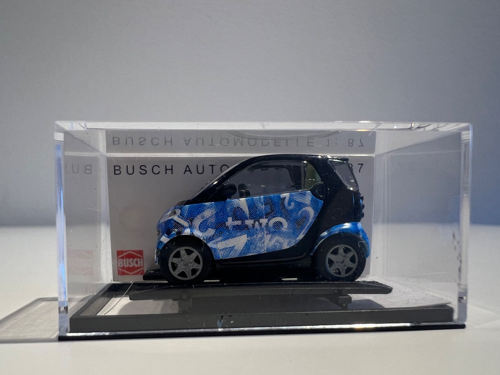 BUSCH H0 48925 Smart City Coupé "Numeric Blue" NEU in OVP ! (Neuf avec ...