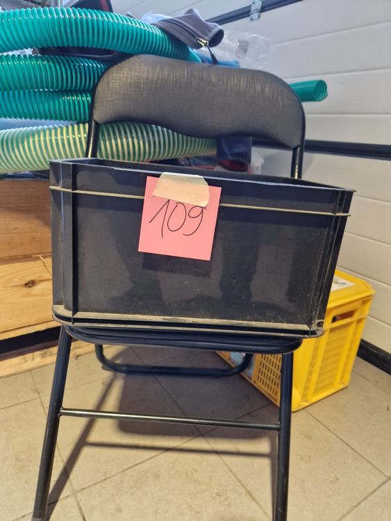 Vom Konkursamt Oberwallis: Box mit diversen Materialen | Kaufen auf Ricardo