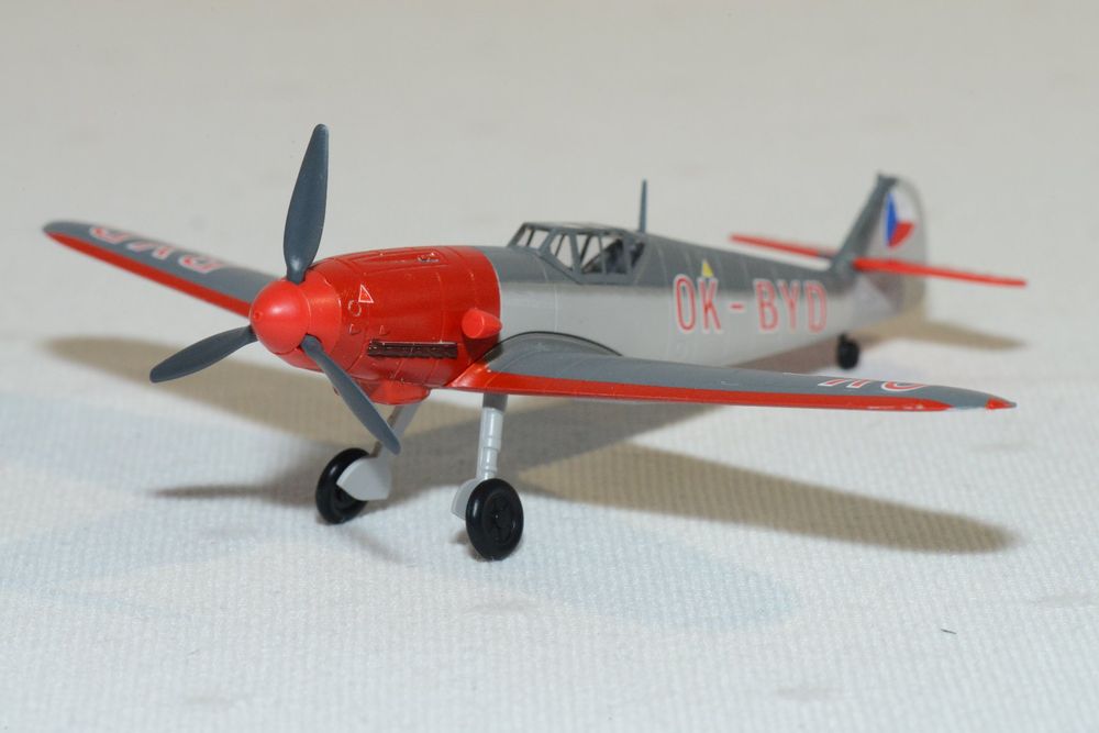 Busch 25005 Me BF109 G6 OK-BYD Tschechoslowakai 1:87 Flugi (Neu (gemäss ...