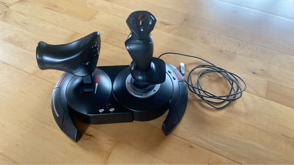 Thrustmaster T.Flight Hotas X | Kaufen auf Ricardo