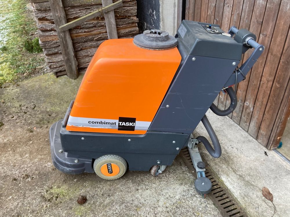 Scheuersaugmaschine Taski Combimat 1100 (Defekt) in Gundetswil für CHF ...