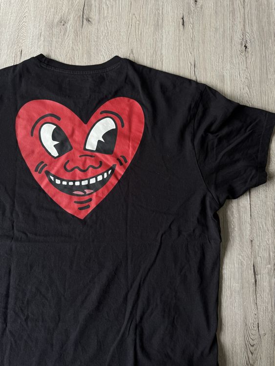 T-Shirt Keith Haring Herz (Gebraucht) in Villmergen für CHF 5 – mit ...