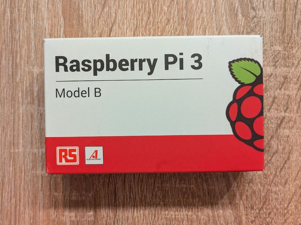 Raspberry Pi 3 Model B with original protective case | Kaufen auf Ricardo