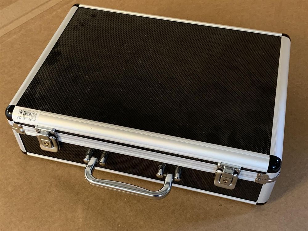 Akten Alu Koffer 35x25x10cm (Gebraucht) in Hosenruck für CHF 18 – mit ...